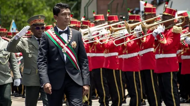 Dix nouveaux ministres intègrent le gouvernement malgache - BBC News ...