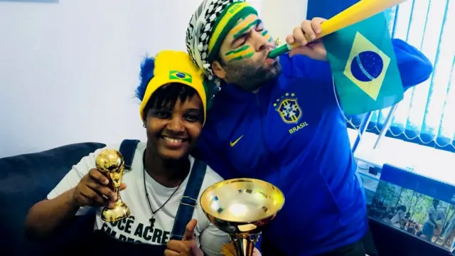 'Aprendi a sofrer com o brasileiro': a torcida de refugiados pelo ...