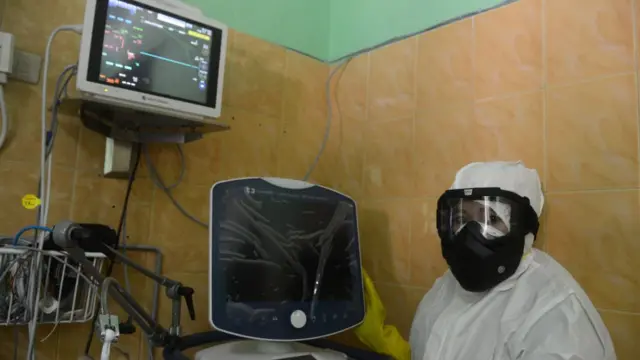 Virus corona: Antara 600.000 hingga 700.000 'berisiko terpapar', pemerintah Indonesia lakukan ...