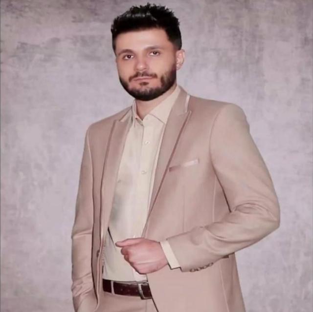 آرمان عمادی، فوق‌لیسانس حقوق داشت و «معتقد بود حقوق مرد و زن باید برابر ...