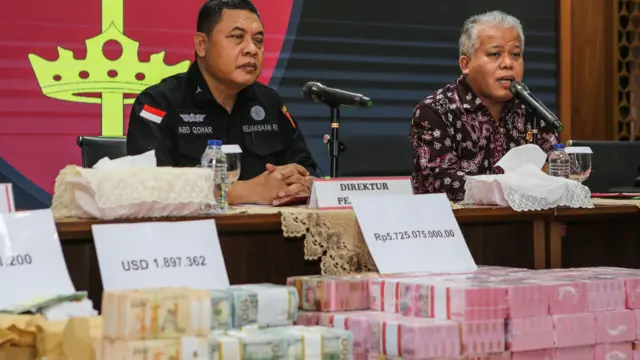 Zarof Ricar: Bagaimana membongkar dugaan aliran dana Rp1 triliun milik sang ‘makelar kasus ...