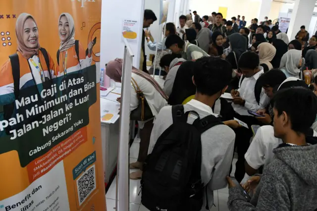 Prabowo klaim angka pengangguran turun – 'Tidak menggambarkan kenyataan ...