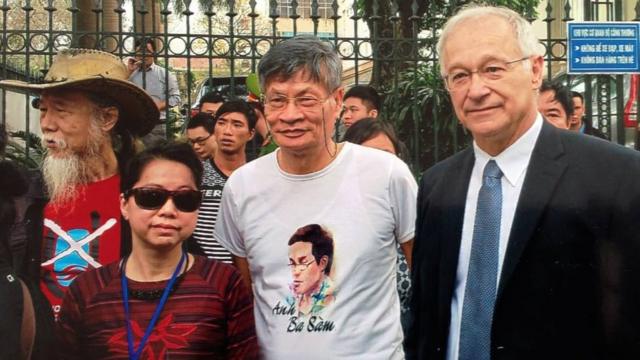 Anh Ba Sàm: Ngày về của 'một tù nhân bận rộn' - BBC News Tiếng Việt