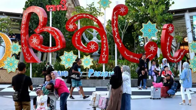 Bandara internasional: Kemenhub cabut status internasional 17 bandara karena sepi dan menggerus ...