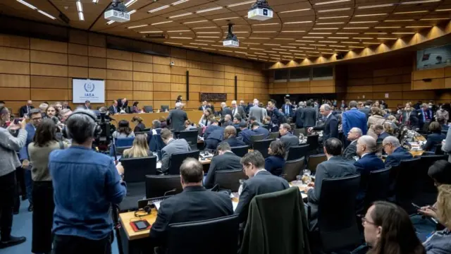 «شورای حکام با صدور قطعنامه‌ای از ایران خواست که با آژانس همکاری کند ...