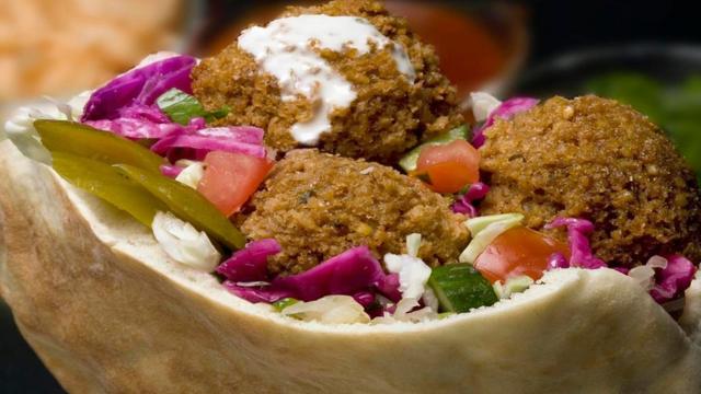 ¿Por qué realmente no hay tanta comida judía en Israel? - BBC News Mundo