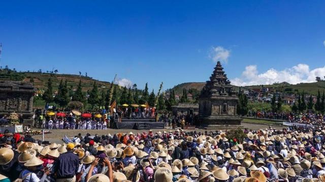Dieng dan 'misteri' kompleks candi kuno: Apa bukti Dieng sebagai pusat ...