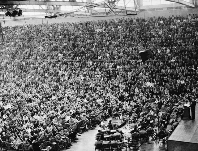 Sexualité : Alfred Kinsey, l'homme qui a lancé une "bombe atomique" qui ...