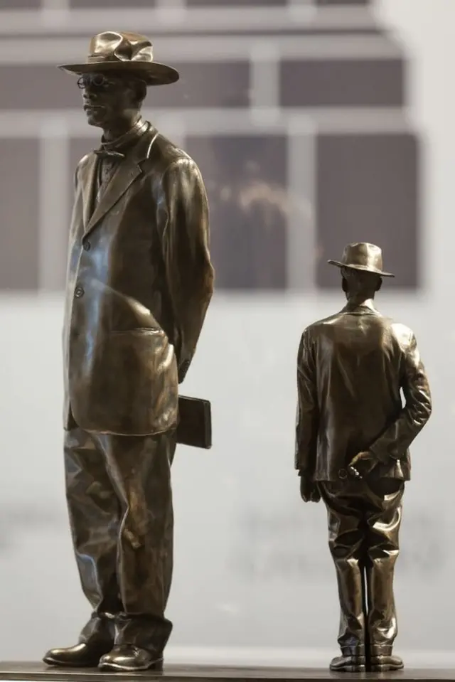 John Chilembwe: Who be di Malawian wey dem honour wit statue for London Trafalgar Square - BBC ...