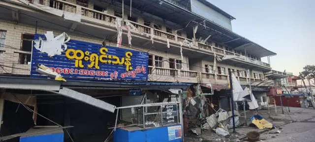 Tnla ထိန်းချုပ်ထားတဲ့ နမ့်ခမ်းမြို့ ဘာဆက်ဖြစ်နေလဲ Bbc News မြန်မာ