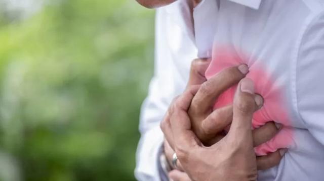 Crise cardiaque : 5 conseils pour l'éviter - BBC News Afrique