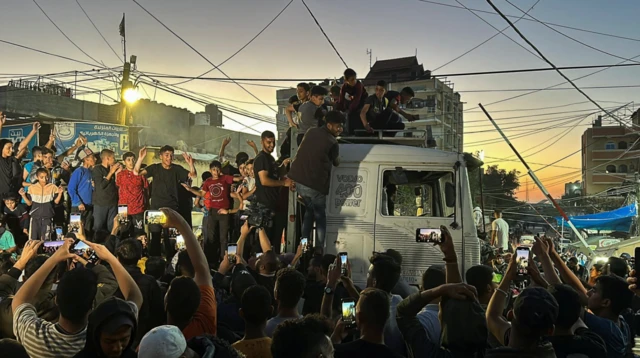 Israel-Gaza: Israel serang Rafah saat Hamas setujui gencatan senjata ...