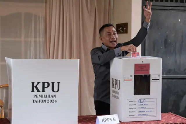 Pilkada Jakarta: Tiga alasan mengapa perolehan suara pasangan Dharma-Kun 'di luar prediksi ...