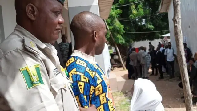 Tani-Olorun wọ wàhálà tuntun n‘Ilorin, Alfa míì pè é lẹ́jọ́ síléẹjọ́ ...