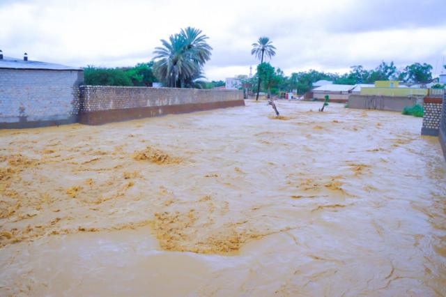 Sawirro: Saameynta fatahaadaha Baydhabo - BBC News Somali