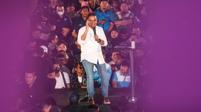 Debat capres Pilpres 2024: Adu gagasan soal bansos, stunting, dan kisruh UKT – Apa yang luput ...