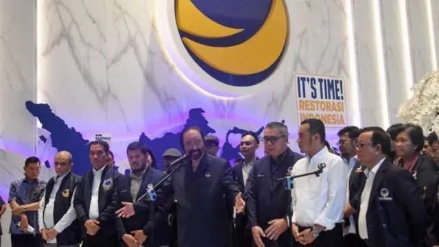 Vonis Johnny G Plate: Mantan Menkominfo ajukan banding usai divonis 15 tahun penjara dalam kasus ...