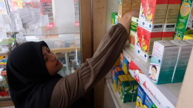 Gangguan ginjal akut: BPOM menduga produsen obat ganti pemasok bahan ...