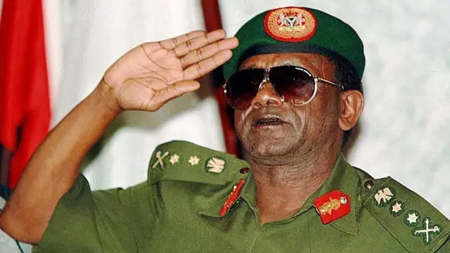 Nigeria President: Buhari, Obasanjo and oda Heads of State wey don rule di kontri - BBC News Pidgin