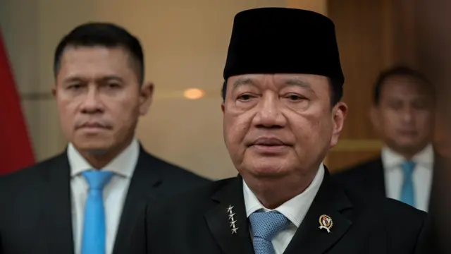 Kabinet Merah Putih: Sederet kontroversi menteri-menteri dan pembantu Prabowo - BBC News Indonesia