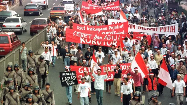Pemilu 2024: Mengapa Prabowo-Gibran ‘menang‘ di tengah banyaknya tuduhan isu antidemokrasi ...