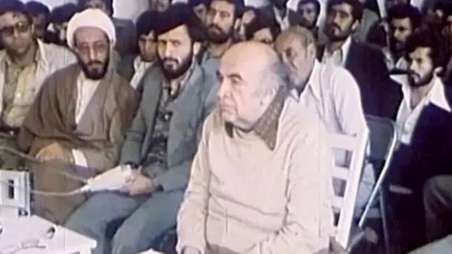 حکایت روزی که امیرعباس هویدا تیرباران شد - BBC News فارسی