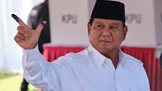 Pemilu 2024: 'Kemenangan' Prabowo Subianto dinilai 'cacat' dan dikhawatirkan membuat demokrasi ...