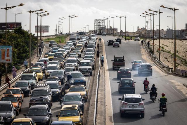 Sécurité routière au Sénégal : le motard anonyme, qui est ce 'justicier ...