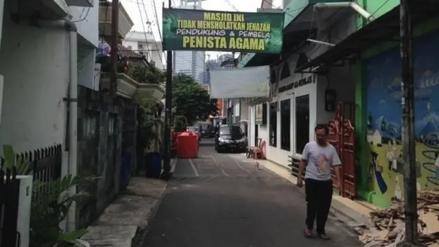 Isu SARA meningkat di Pilkada DKI Jakarta, salah siapa? - BBC News Indonesia