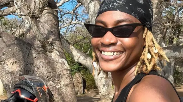 Udoh Ebaide Joy: 'Yar Afirka ta farko da ta karaɗe nahiyar a kan babur - BBC News Hausa