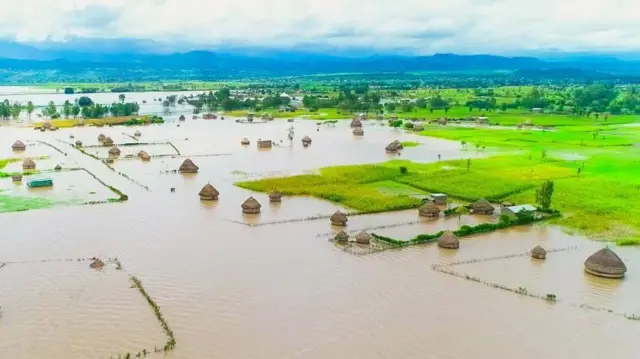 በዘንድሮው ክረምት በመሬት መንሸራተት እና በጎርፍ የተጎዱ አካባቢዎች የትኞቹ ናቸው? - BBC News አማርኛ
