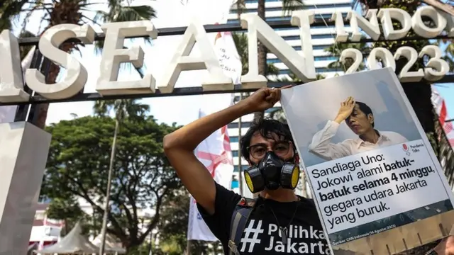 Uji emisi sampai semprot jalan - Upaya pemerintah berhasil turunkan tingkat polusi udara Jakarta ...