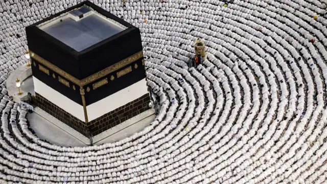 Wasaaradda Xajka ee Sacuudiga oo digniin u dirtay dadka doonaya inay ...