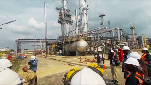 Port Harcourt refinery begin operations: Price of fuel go reduce as NNPC refinery start work ...