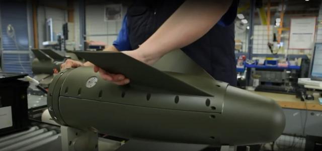"Розумні" авіабомби AASM Hammer, які Франція дає Україні. Що це таке і як змінить фронт - BBC ...