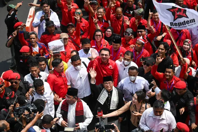 Pilkada Jakarta: Ada 'faktor Prabowo-Jokowi' di balik keputusan Megawati menolak Anies-Ahok di ...