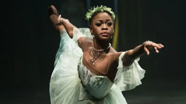 Muere a los 29 años Michaela DePrince, la bailarina que pasó de un ...
