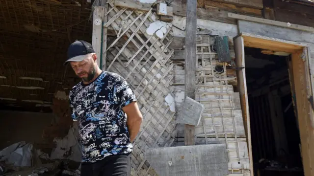 Хто і як повертатиме українцям зруйноване житло Bbc News Україна