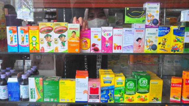 Gagal ginjal akut: Anak korban keracunan obat sirup diduga 'alami ...