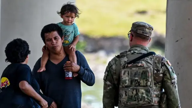 Estados Unidos desplegará 1.500 soldados en su frontera sur ante la esperada llegada de una ...
