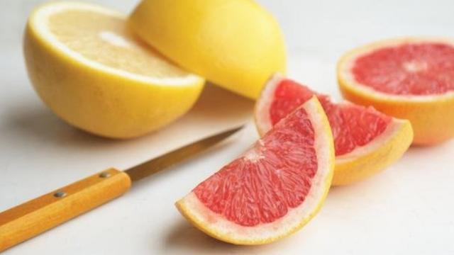 Nutrition : les 5 bienfaits du pamplemousse pour la santé - BBC News ...