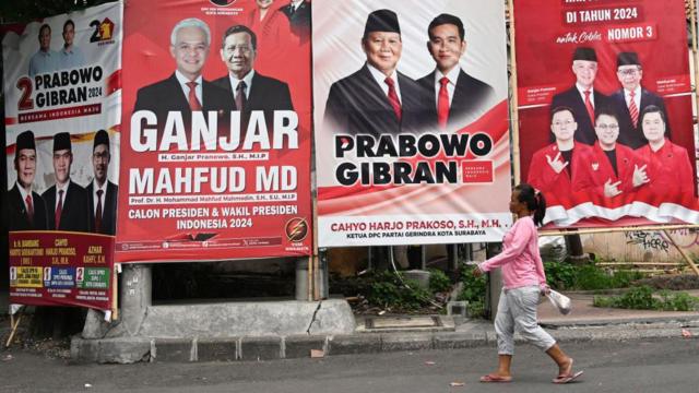 Pemilu 2024: Iklan Kemhan yang menampilkan Prabowo di Harian Kompas ...