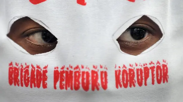 Prabowo maafkan koruptor, mengapa rencana itu disebut upaya memanipulasi hukum? - BBC News Indonesia