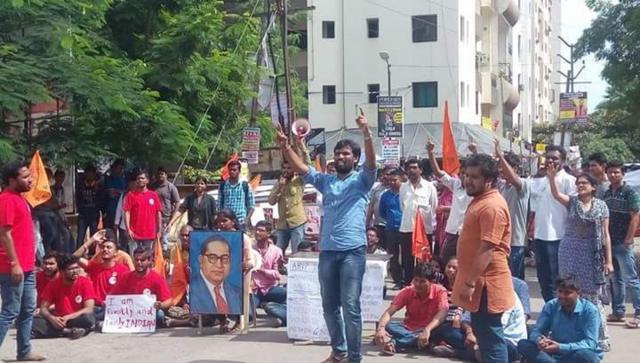 सोलापूर लोकसभा : राम सातपुते विरुद्ध प्रणिती शिंदे यांची लढत चुरशीची ...
