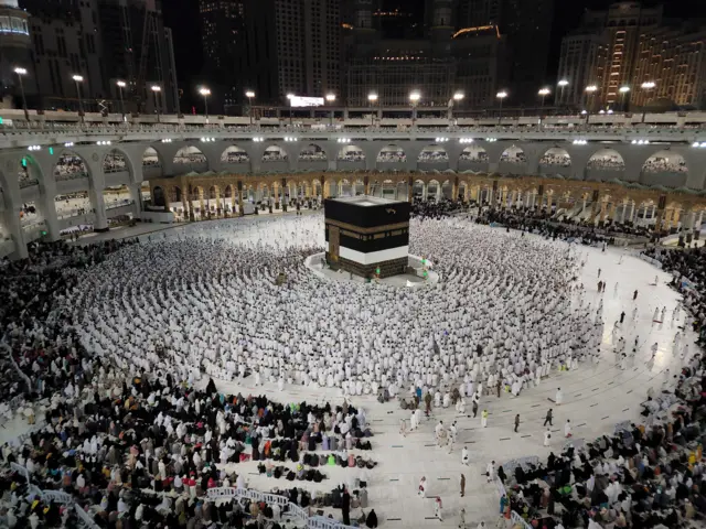 Hajj: 'Tsadar rayuwa ta sa kuɗina ba za su kai ni Makka ba a yanzu ...