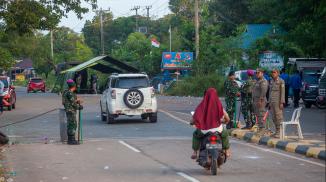 Rempang Eco City: Bentrokan, gas air mata, dan siswa dilarikan ke rumah ...