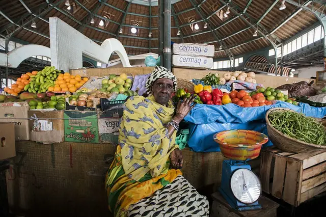Vie chère : La cherté du coût de la vie à Dakar vue par les expatriés - BBC News Afrique
