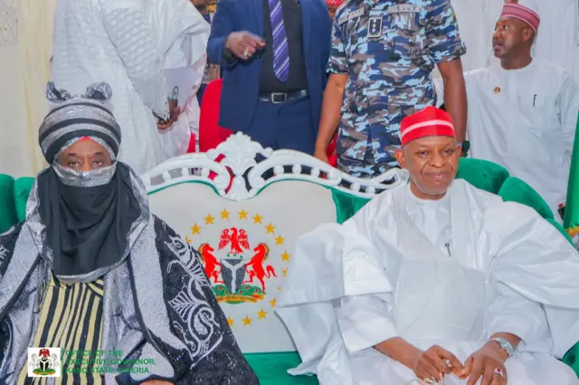 Hotunan yadda sarki Muhammadu Sanusi II ya karɓi takardar kama aiki ...