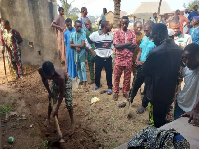 What killed Olofa Ina: Wo nǹkan tó pa àgbà òṣèré, Olofa Ina - BBC News ...