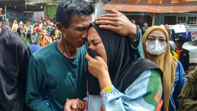 Sumatra Barat: Banjir bandang dan lahar di Sumbar tewaskan puluhan orang, tim penolong masih ...
